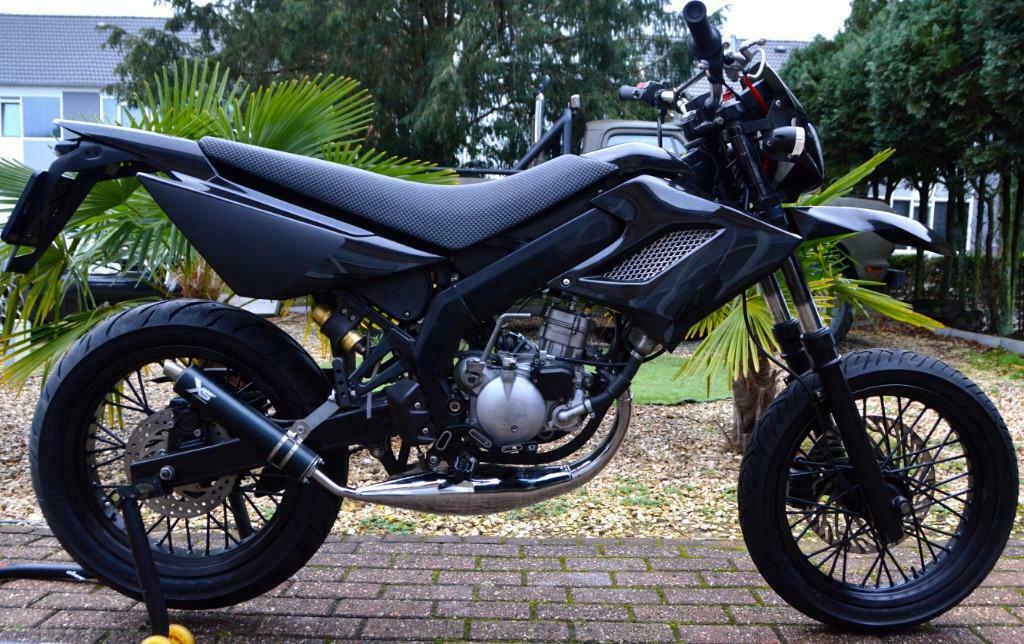 Onze brommers | EZrider.nl - Derbi Senda DRD Racing